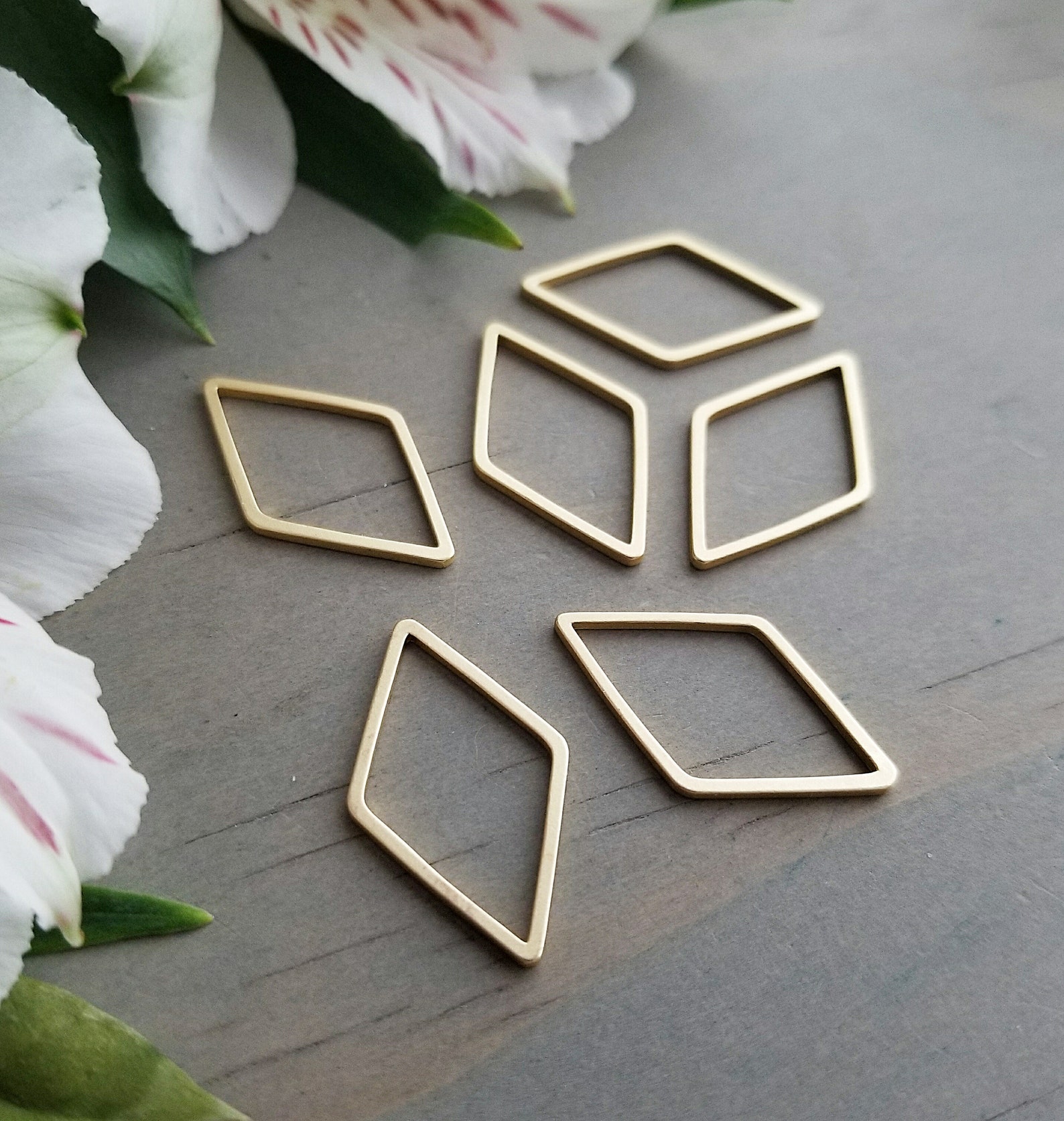 Satin Gold Diamond Links - 4 or 10 Pcs, Electroplated Pewter Component ...