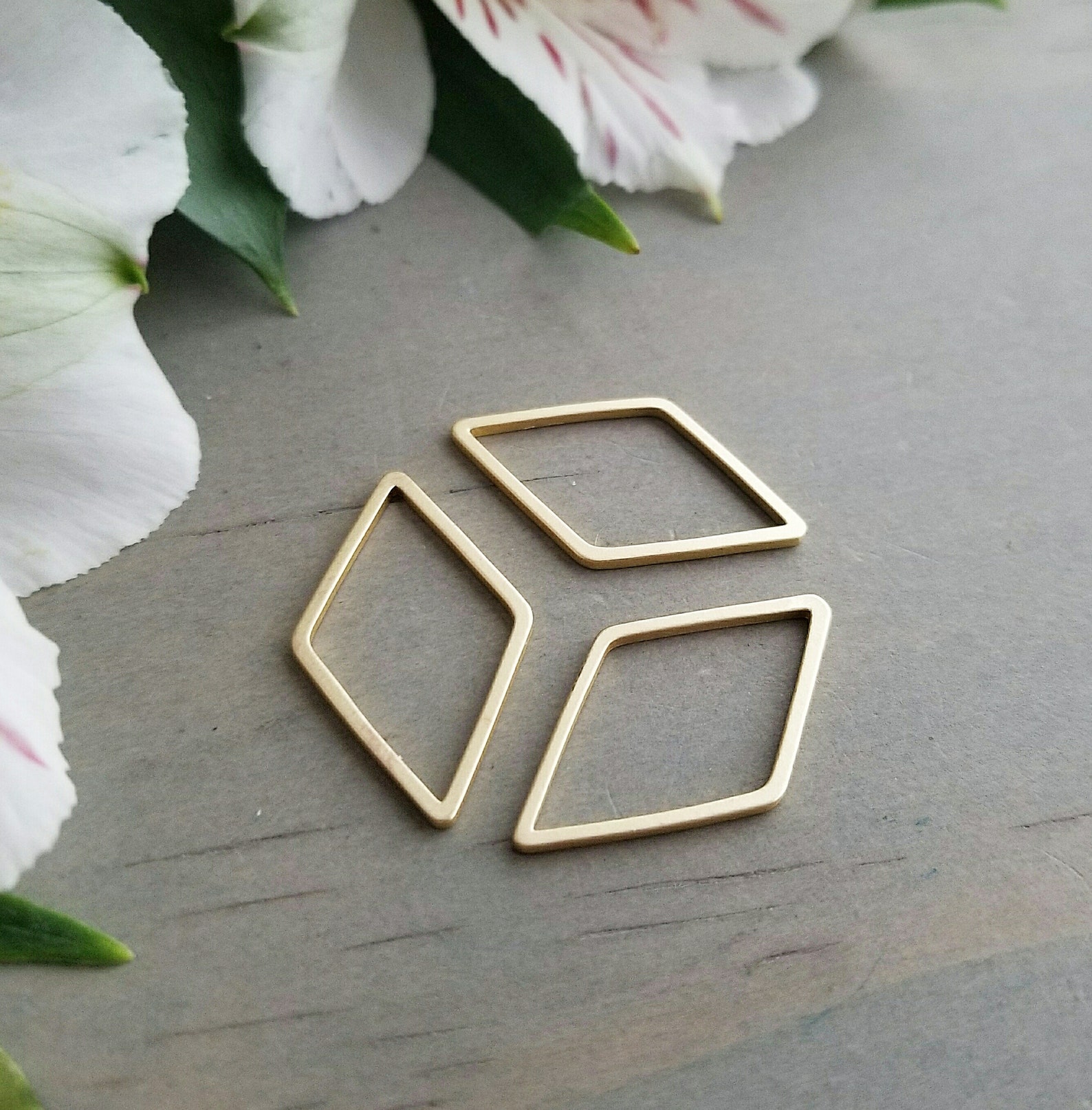 Satin Gold Diamond Links - 4 or 10 Pcs, Electroplated Pewter Component ...