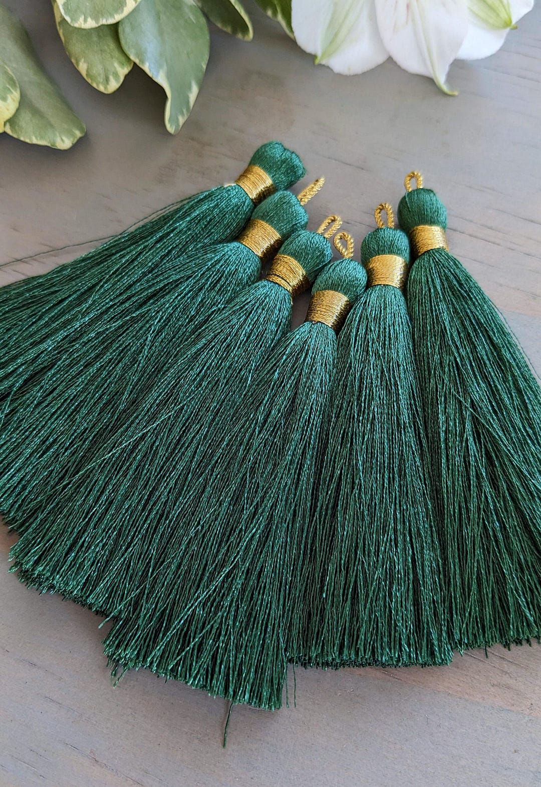 DESTAH: 6 Silk Tassels - Dark Green With Gold - Etsy