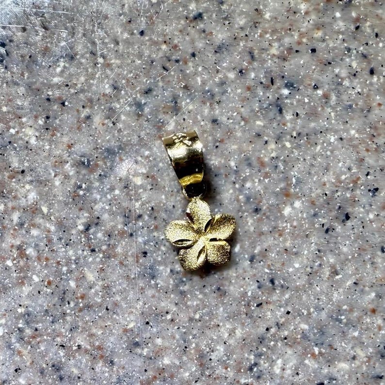 Vintage 14K Yellow Gold Tiny Flower Pendant - Etsy