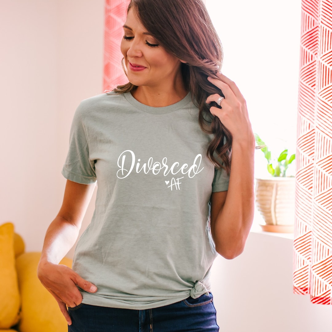 Funny Divorcee Gifts for Women, Divorcee Party Gift, Divorced Af Shirt ...