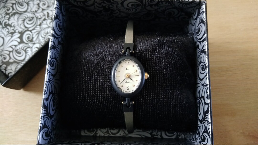 Quartz Vintage Ladies Watch LUCH, With Metal Bracelet, Soviet Watch ...
