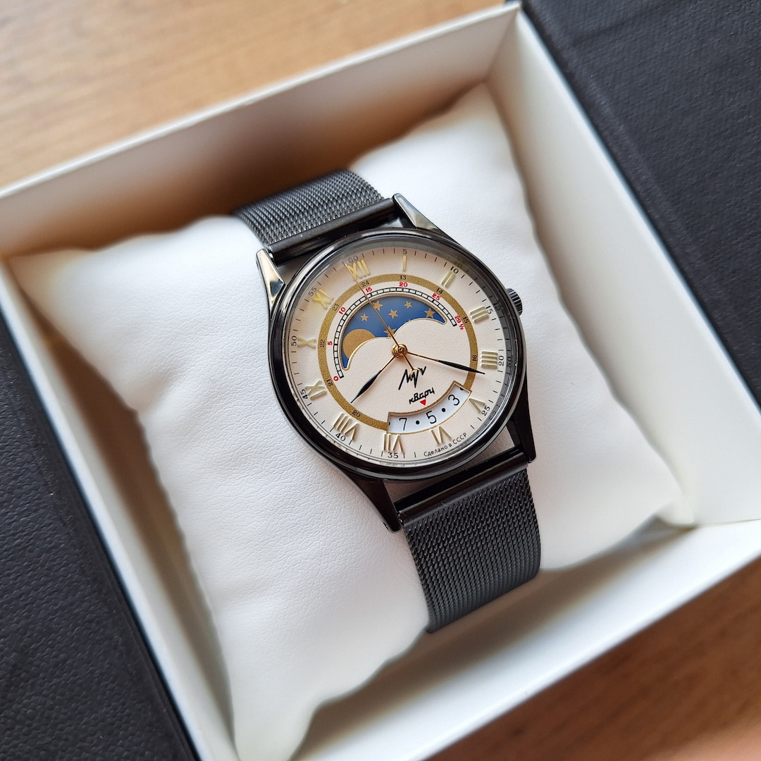 New Old Stock Quartz Watch Luch, Real Moon Phases Calendar, Moon Black ...