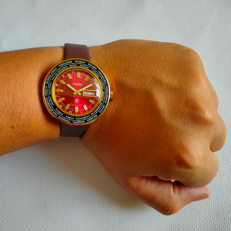 Vintage Soviet Watch Raketa World Time Raketa Cities Red - Etsy
