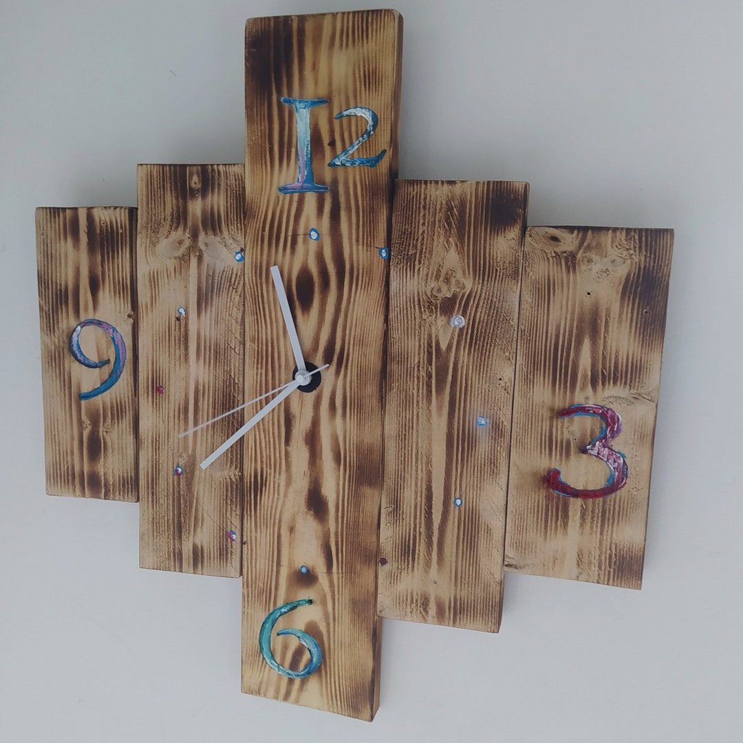 Recycle Pallet Engraved Retro Clock - Etsy UK