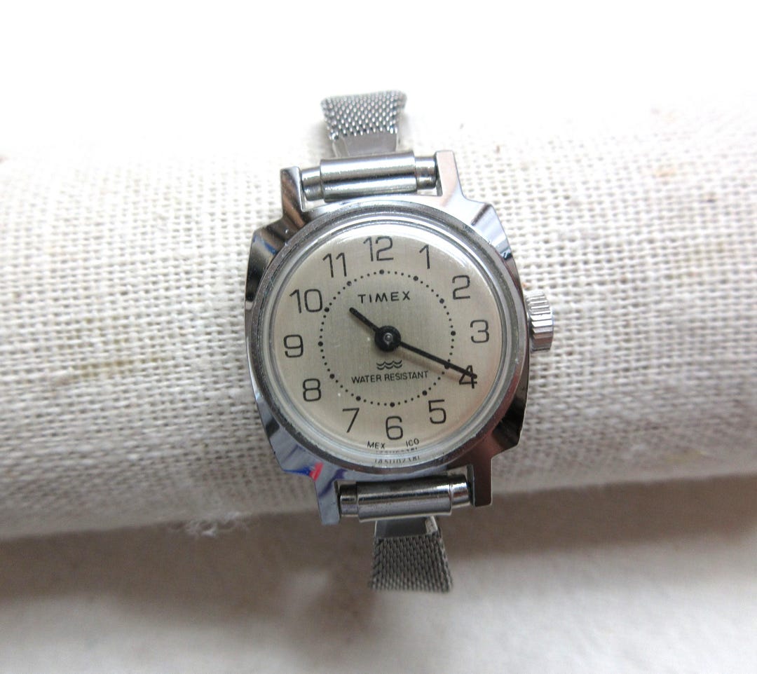 Ladies Timex Mechanical Wind up Wrist Watch. Size 6". Back is Marked ...
