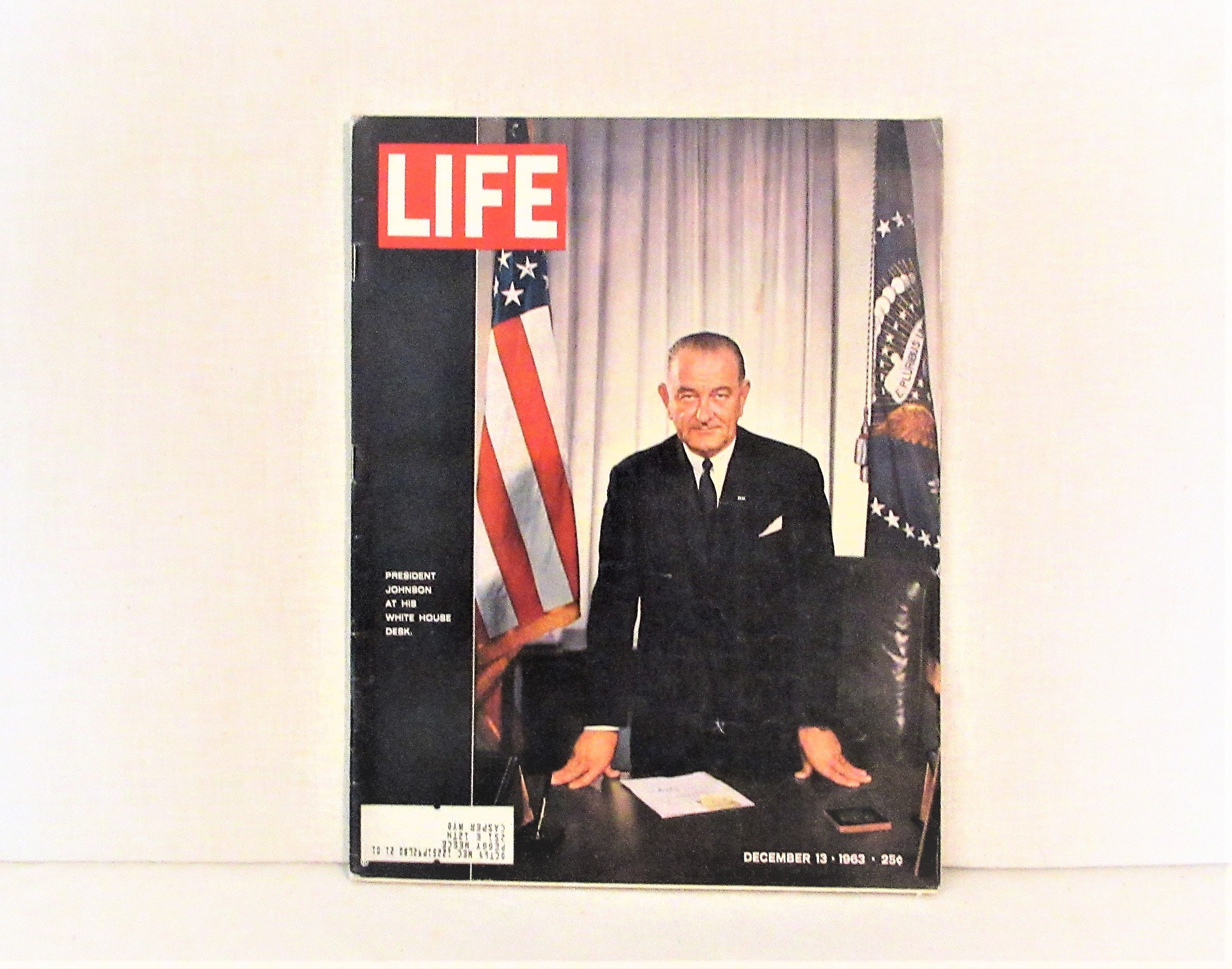 Memorabilia The cover story LBJ Complete 120 pages 1960s Issue of Life ...