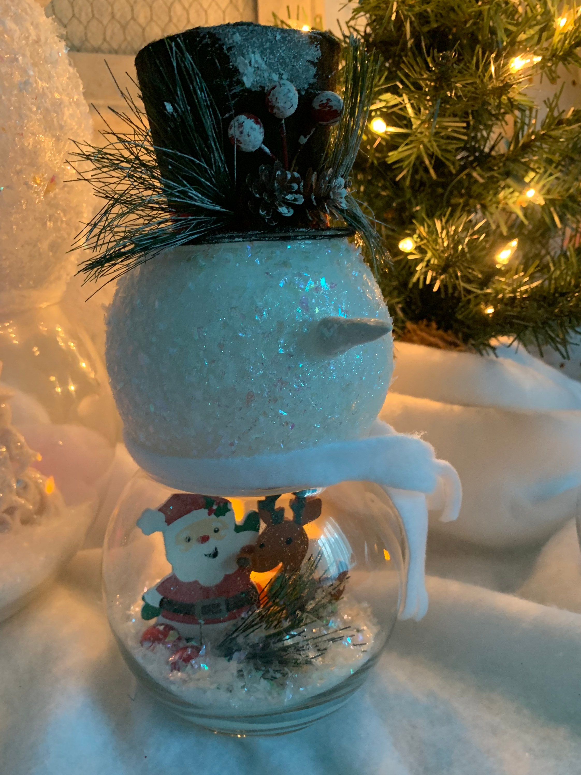Frosty the Snowman, Snowman Snow Globe, Winter Wonderland, White ...