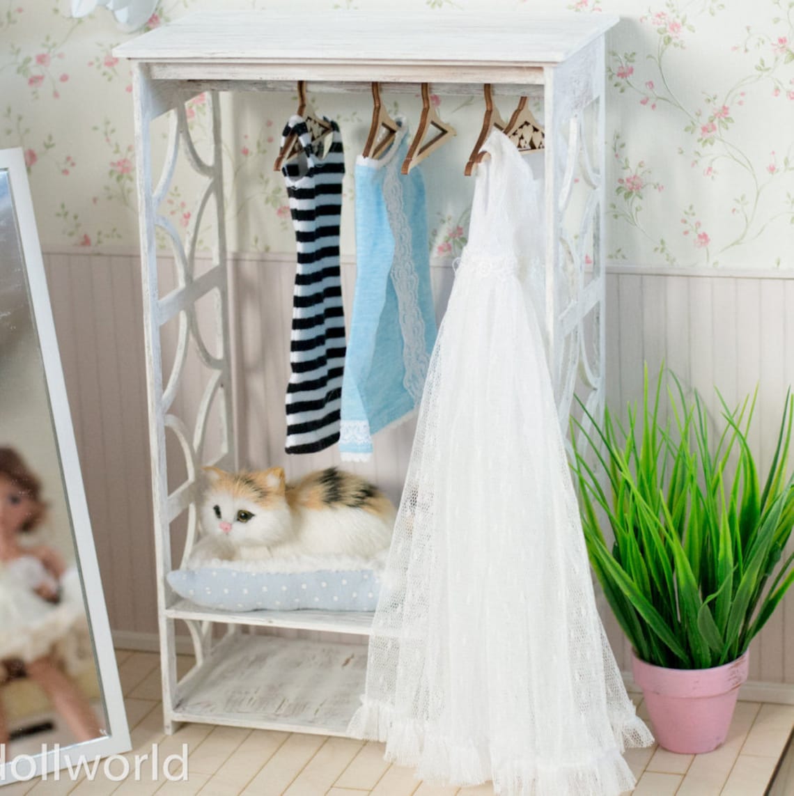 Shabby Chic 1/4 Size Miniature Clothing Rack / Wardrobe With 5 Hangers ...