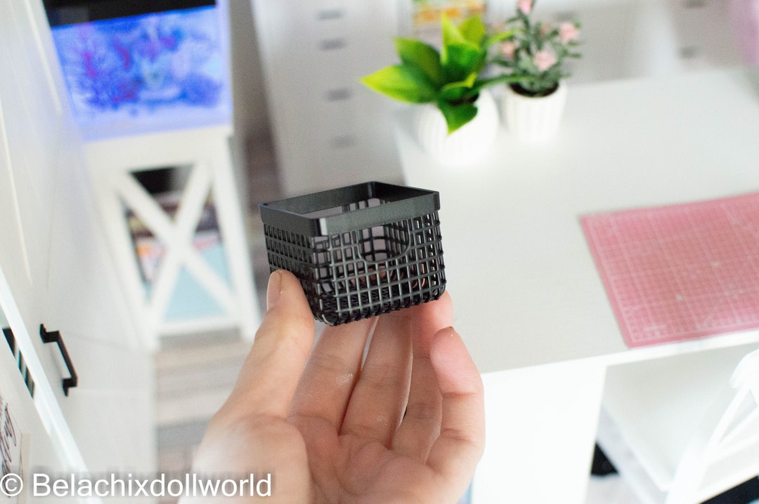 Miniature Wireframe Basket, Dollhouse Wire Frame Basket, Miniature ...