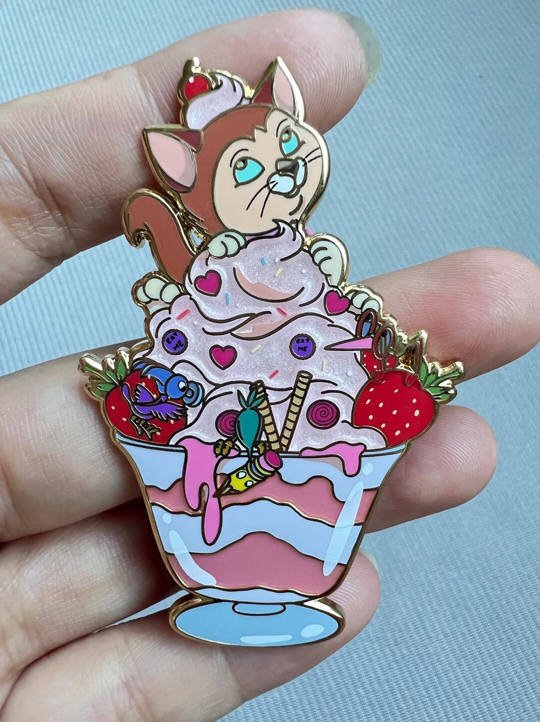 Sweet Tails Shop Dinah Alice in Wonderland Disney Fantasy Pin - Etsy