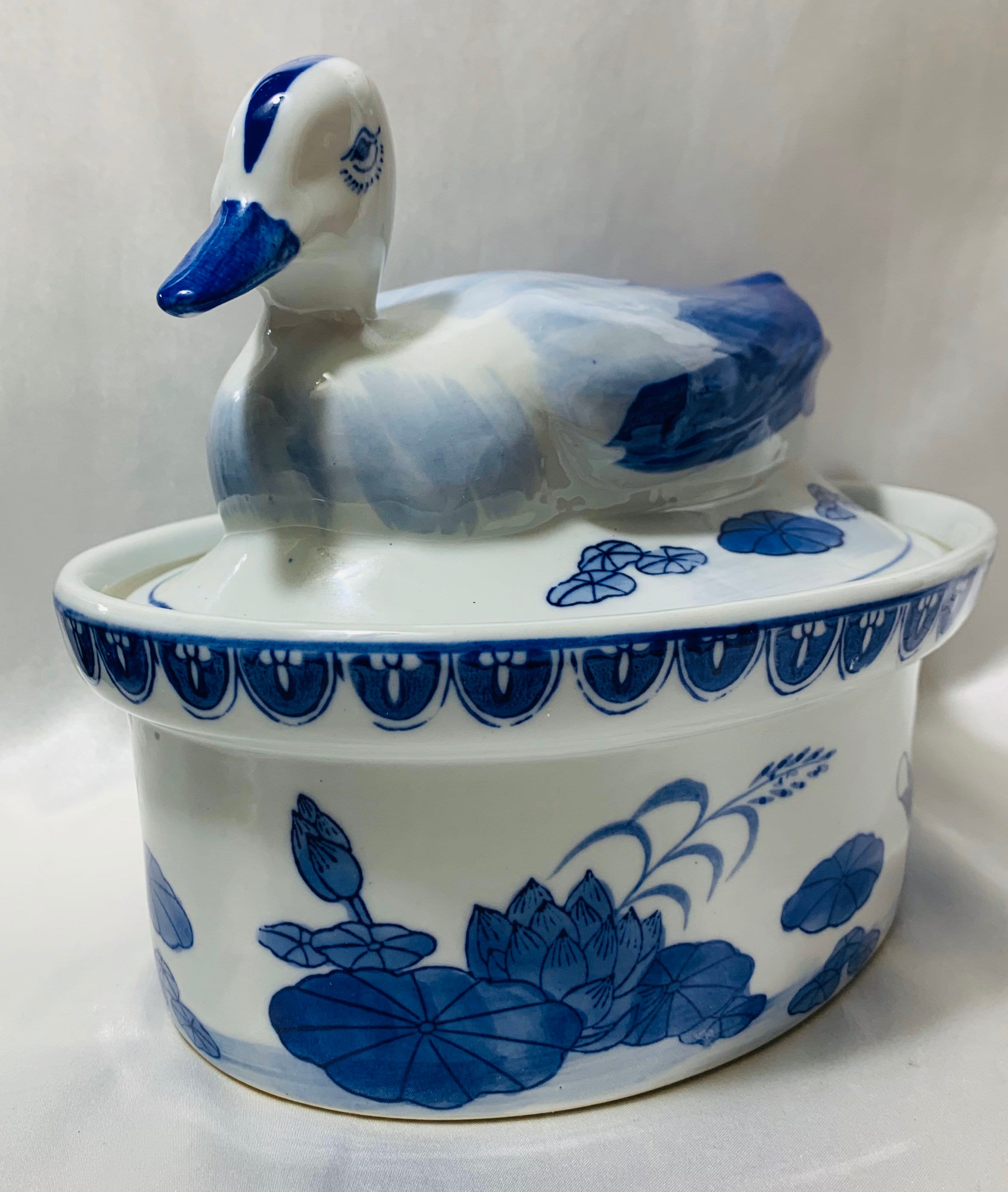 Vintage Large Porcelain Lidded Duck Tureen/casserole Bowl/dish. NOTE ...