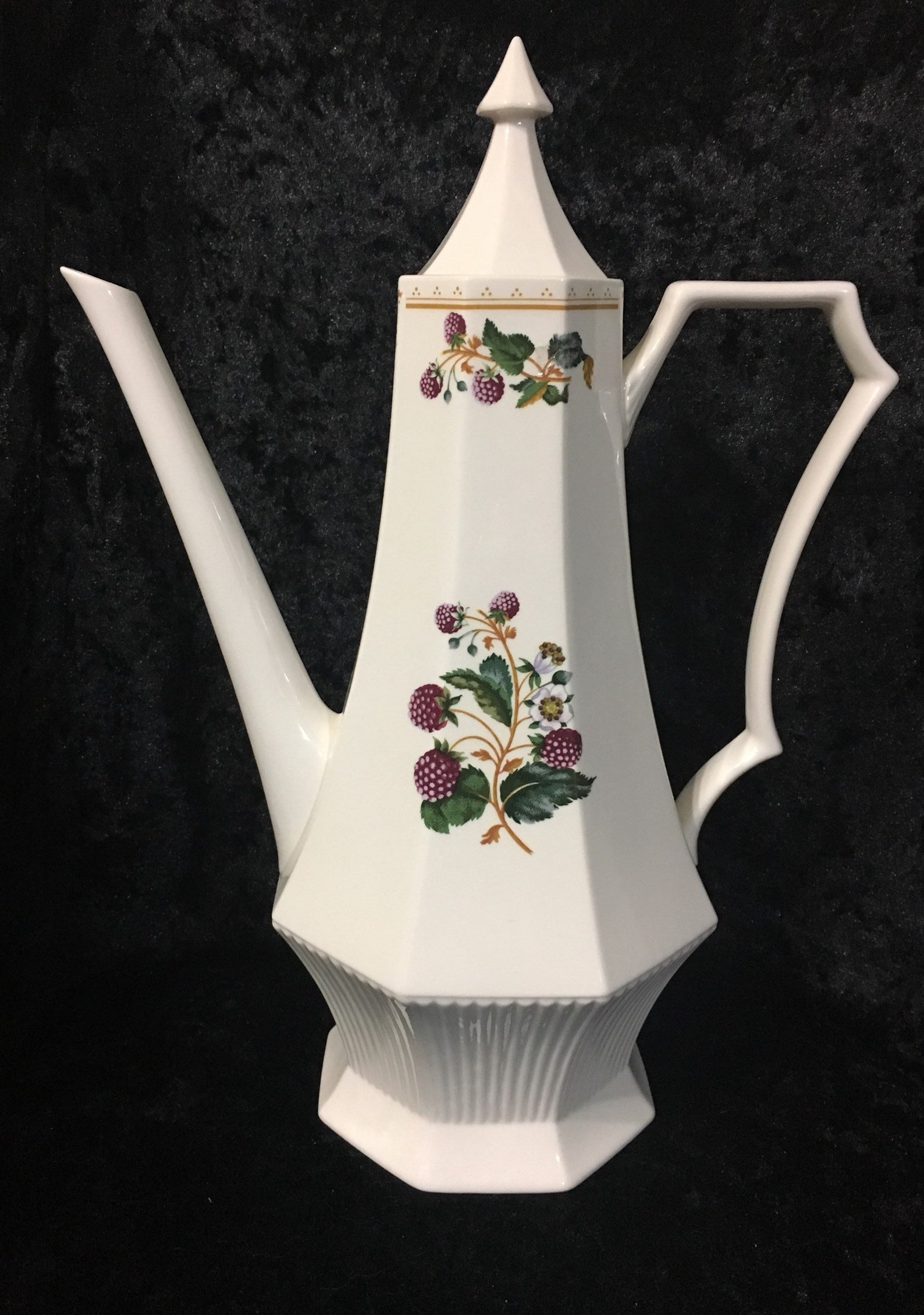 Tea/coffee Set Includes Carafe, Creamer, Sugar Bowl and Butter Dish ...