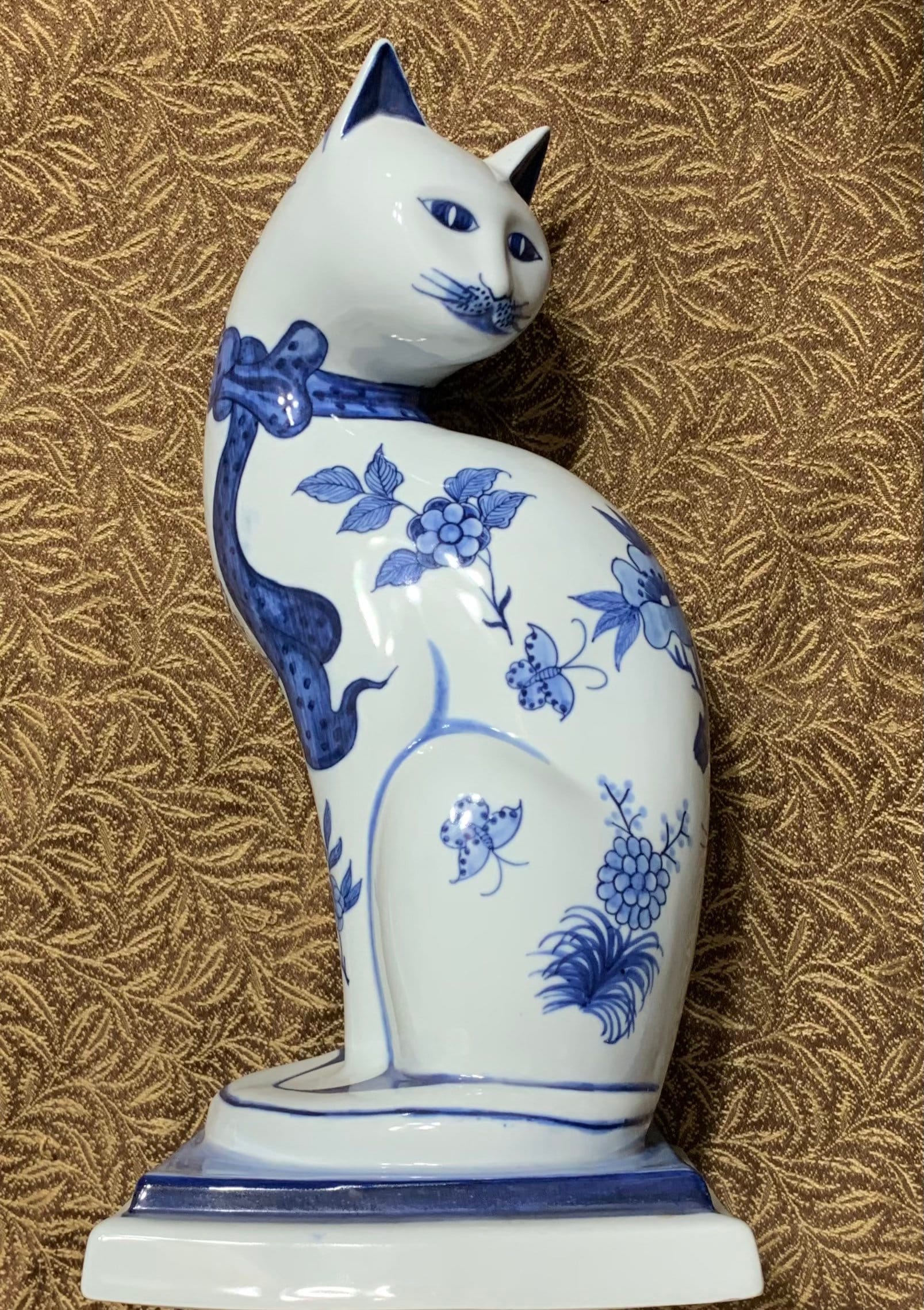 Blue & White Floral Porcelain Kitty Cat, Hand-painted. NOTE: Please ...
