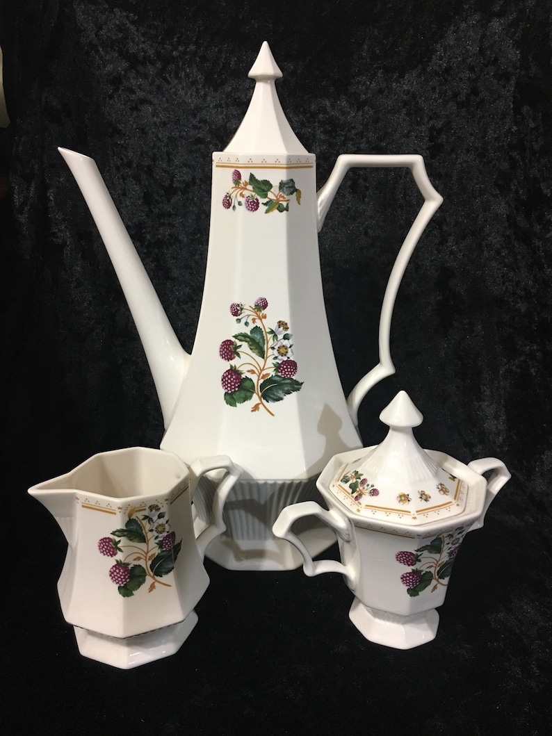 Tea/coffee Set Includes Carafe, Creamer, Sugar Bowl and Butter Dish ...
