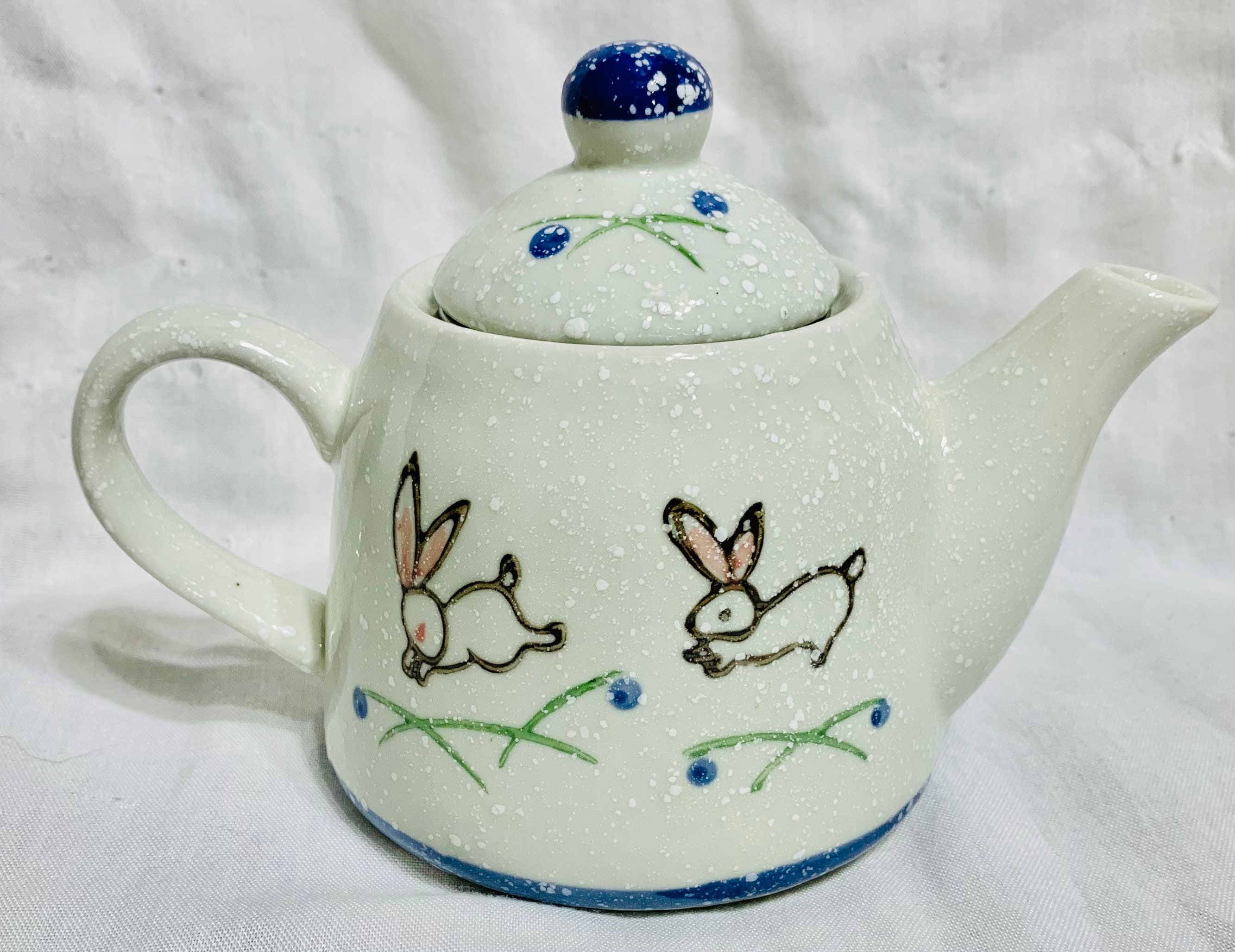 Rabbit Kutani Ware Porcelain Tea Set, Teapot and 5 Cups, Japan. NOTE ...