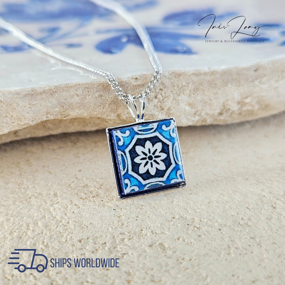 Petit collier bleu blanc carreaux portugais pendentif majolique ...