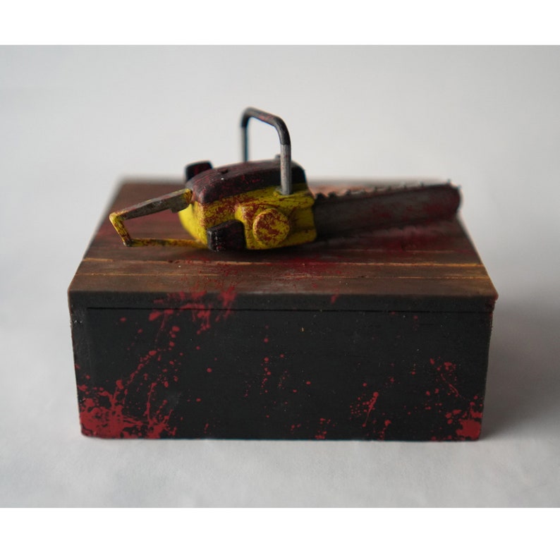 The Texas Chainsaw Massacre Diorama - Etsy