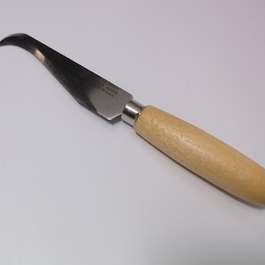 R Murphy USA Set of (2) Yarn Knives New Wood Handles 4in Hooked Curved ...