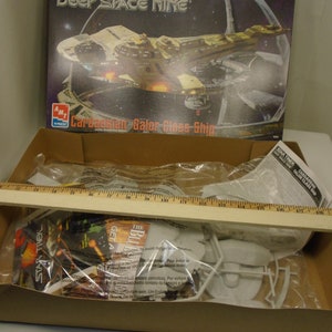 Vintage 1997 Star Trek Deep Space Nine Cardassian Galor Class Ship ...