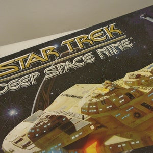 Vintage 1997 Star Trek Deep Space Nine Cardassian Galor Class Ship ...