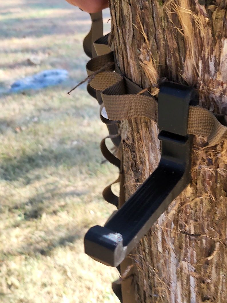 Bow Hanger for Tethrd HYS and Straight Tree Strap - Saddle Hunting - BLACK - Open Loop Easy Slip ...