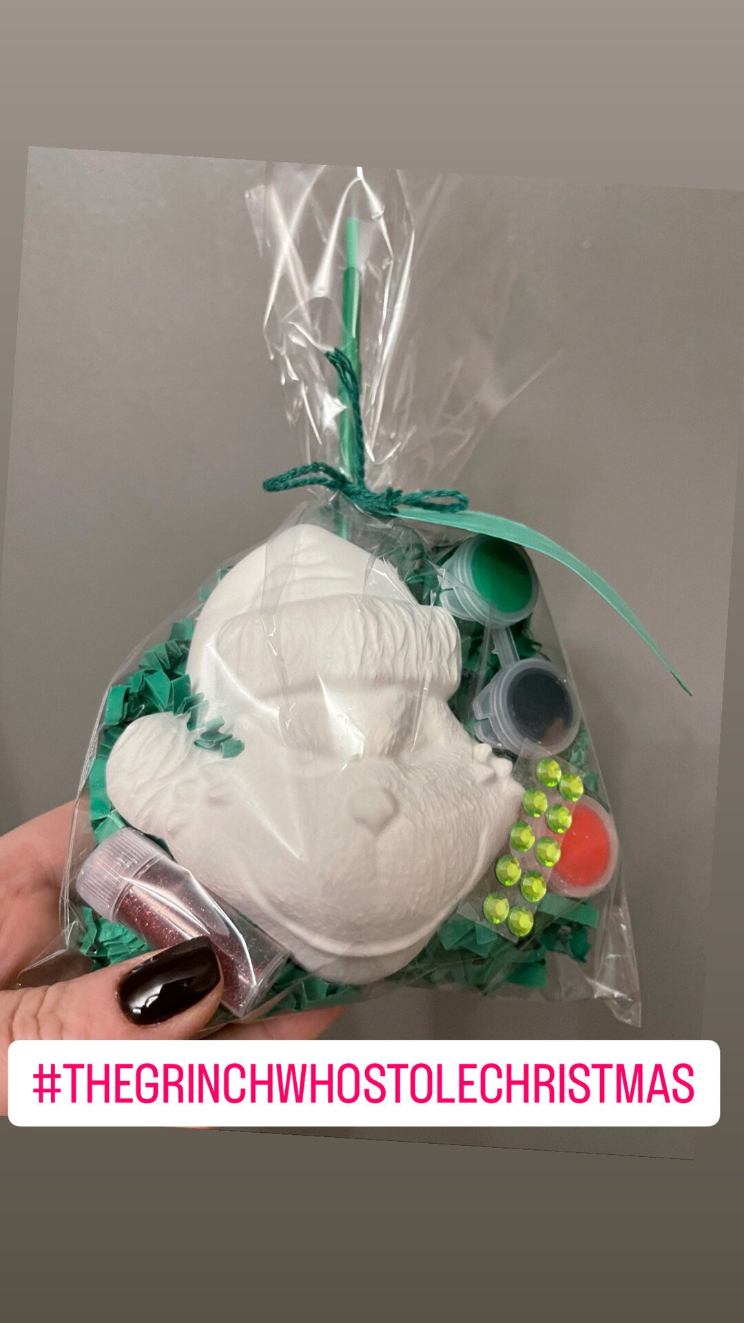 Grinch Christmas Craft Kit: Hand Cast Plaster Painting Party Favor ...