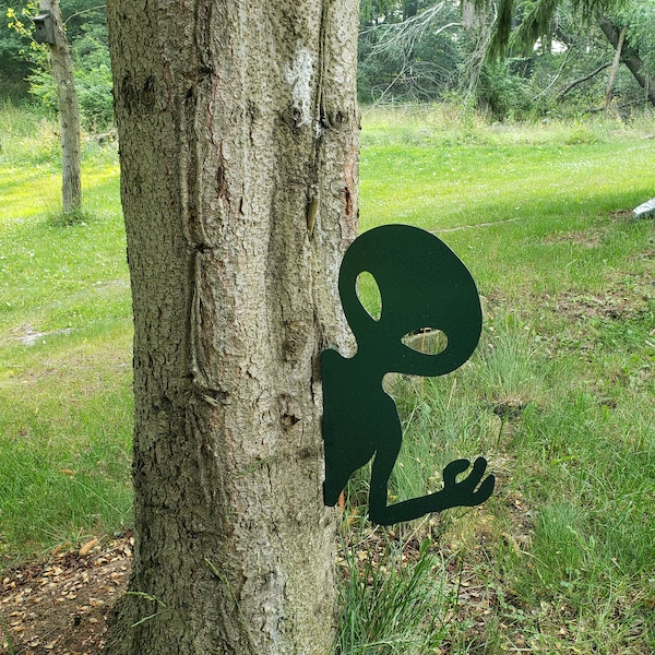 Alien Yard Garden - Etsy