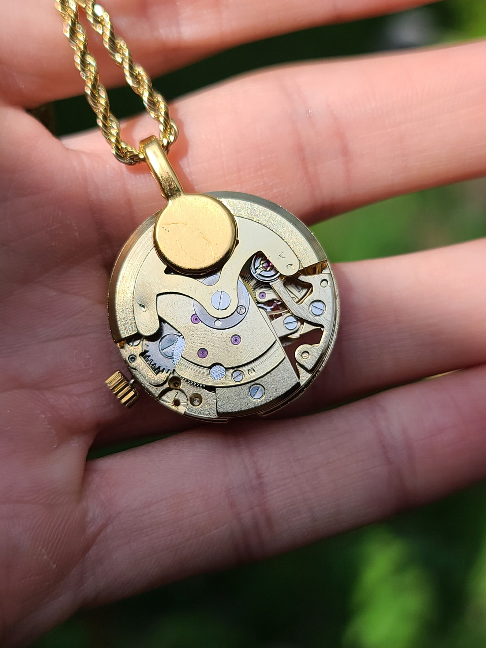 Clock Pendant Necklace, Clock Work Rewind Moving Gears! Gold Pendant Necklace Clockwork ...