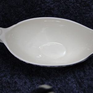Homer Laughlin Eggshell Georgian Cashmere Gravy Boat With Underplate ...