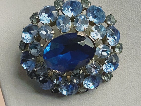 Late 1950s Edwardian style brooch, something blue, pa… - Gem