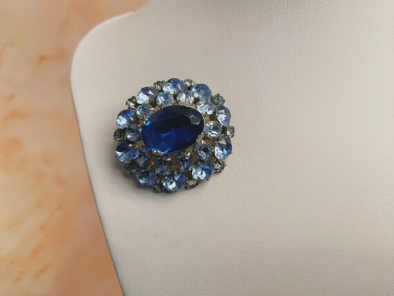 Late 1950s Edwardian style brooch, something blue, pa… - Gem