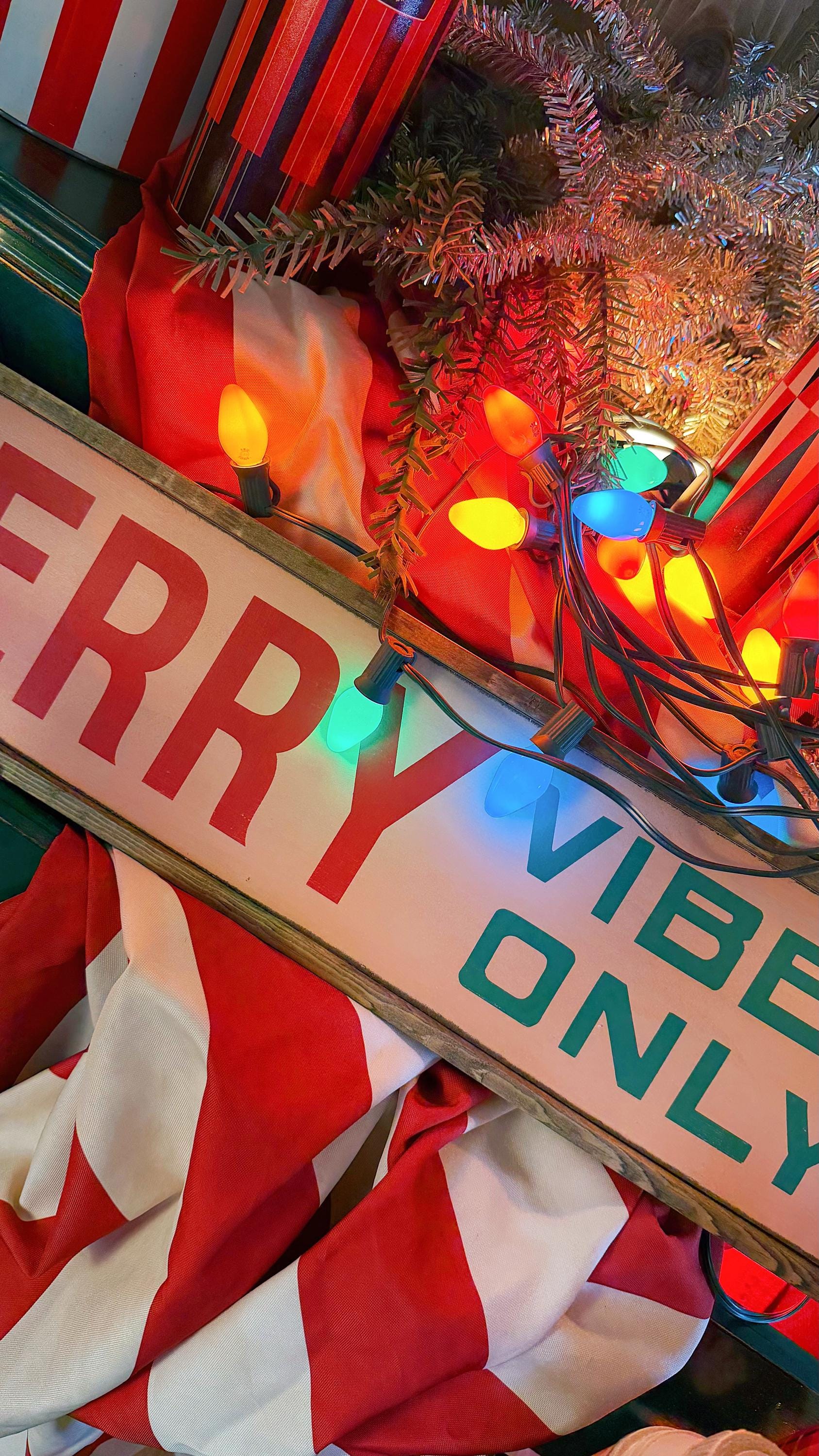 Merry Vibes Only Retro Christmas Sign - Etsy