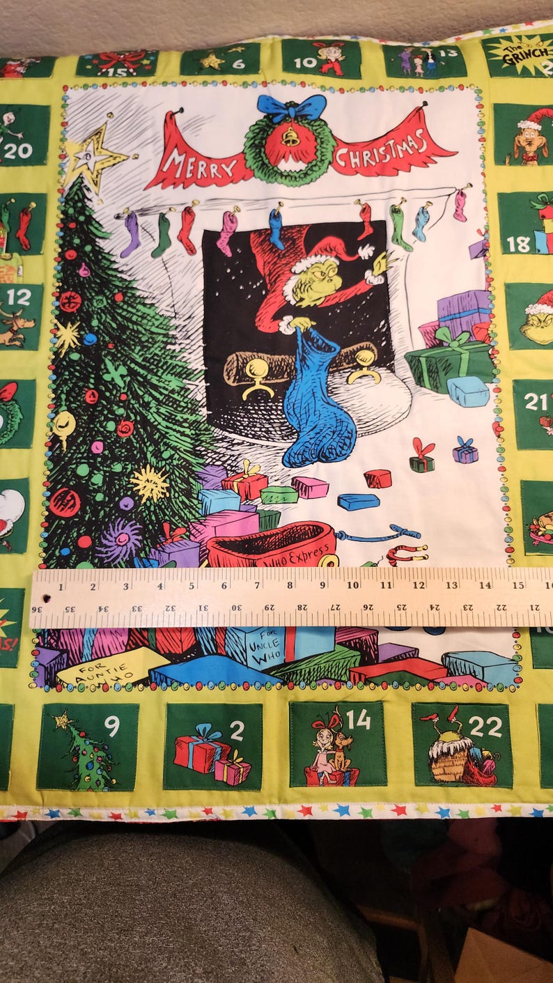 Quilted Grinch Christmas Advent Calendar, Hanging Decor (23" X 28 ...