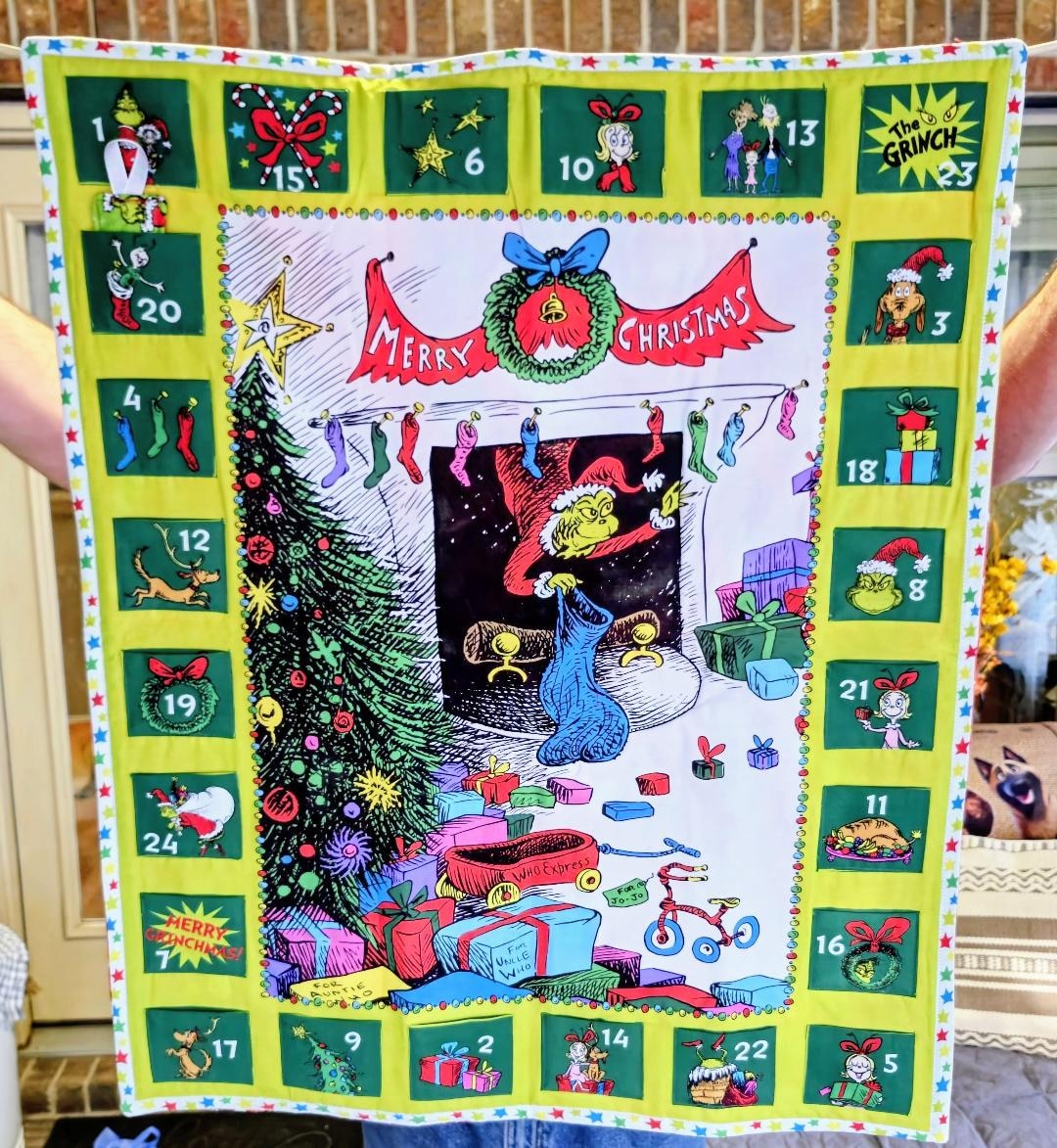 Quilted Grinch Christmas Advent Calendar, Hanging Decor (23" X 28 ...