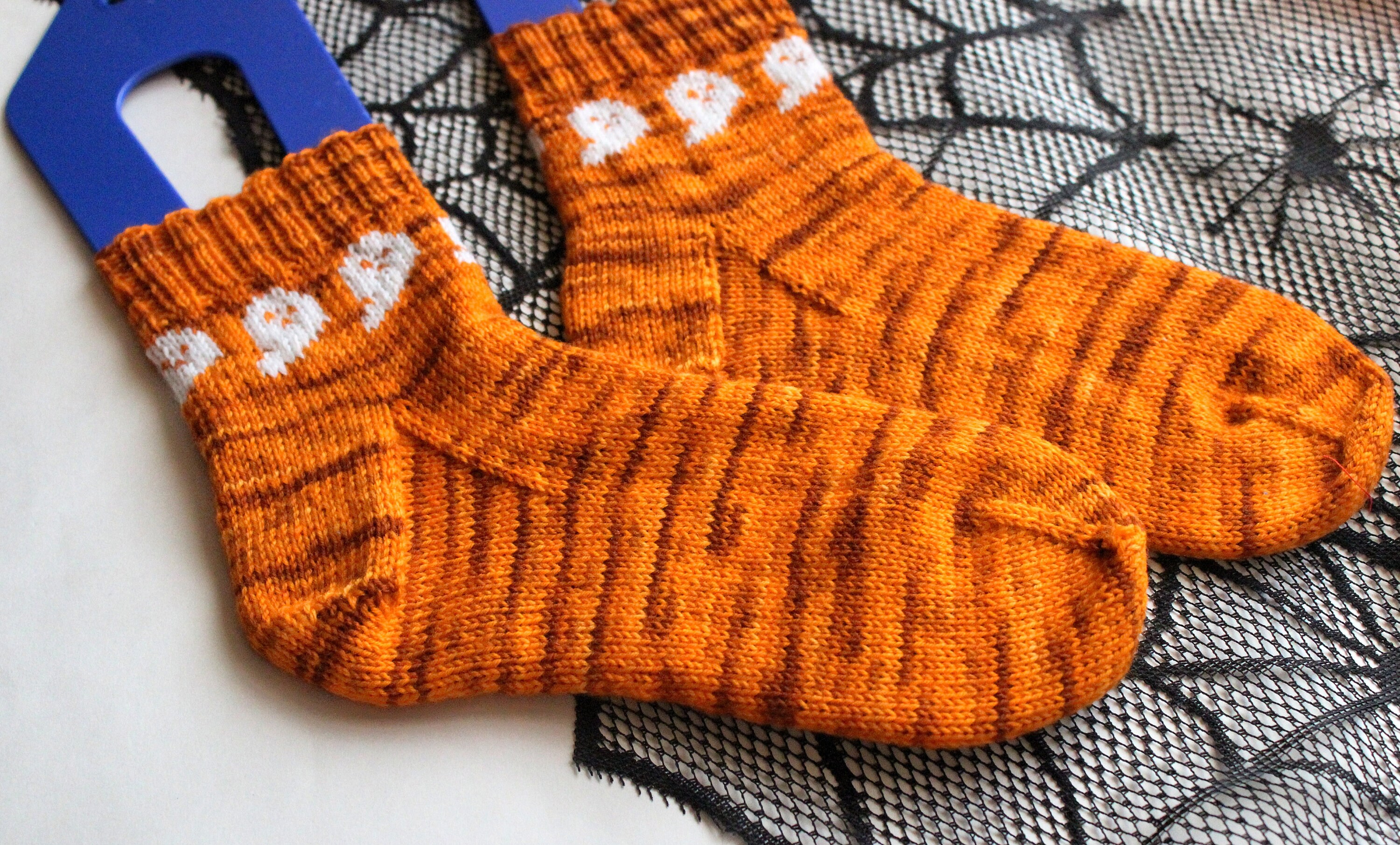 Digital Knitting Pattern for Socks Colorwork Sock Knitting - Etsy