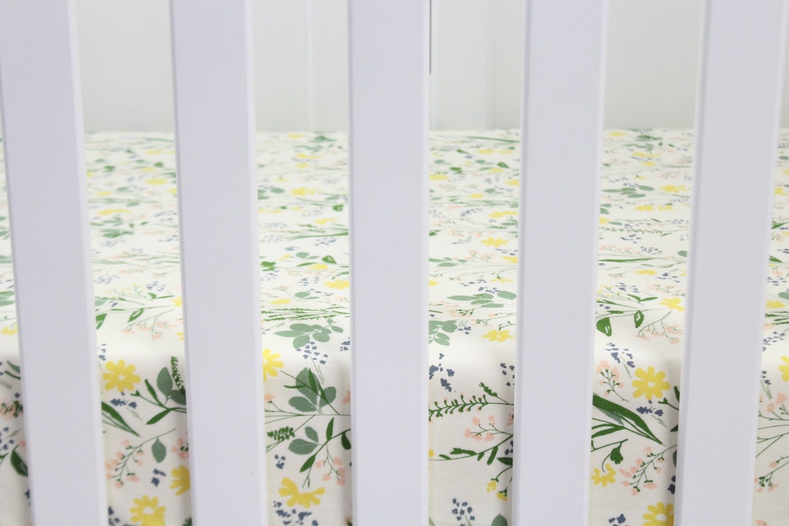 Wild Florals Crib Sheet // Wildflower Crib Sheet // Flower | Etsy