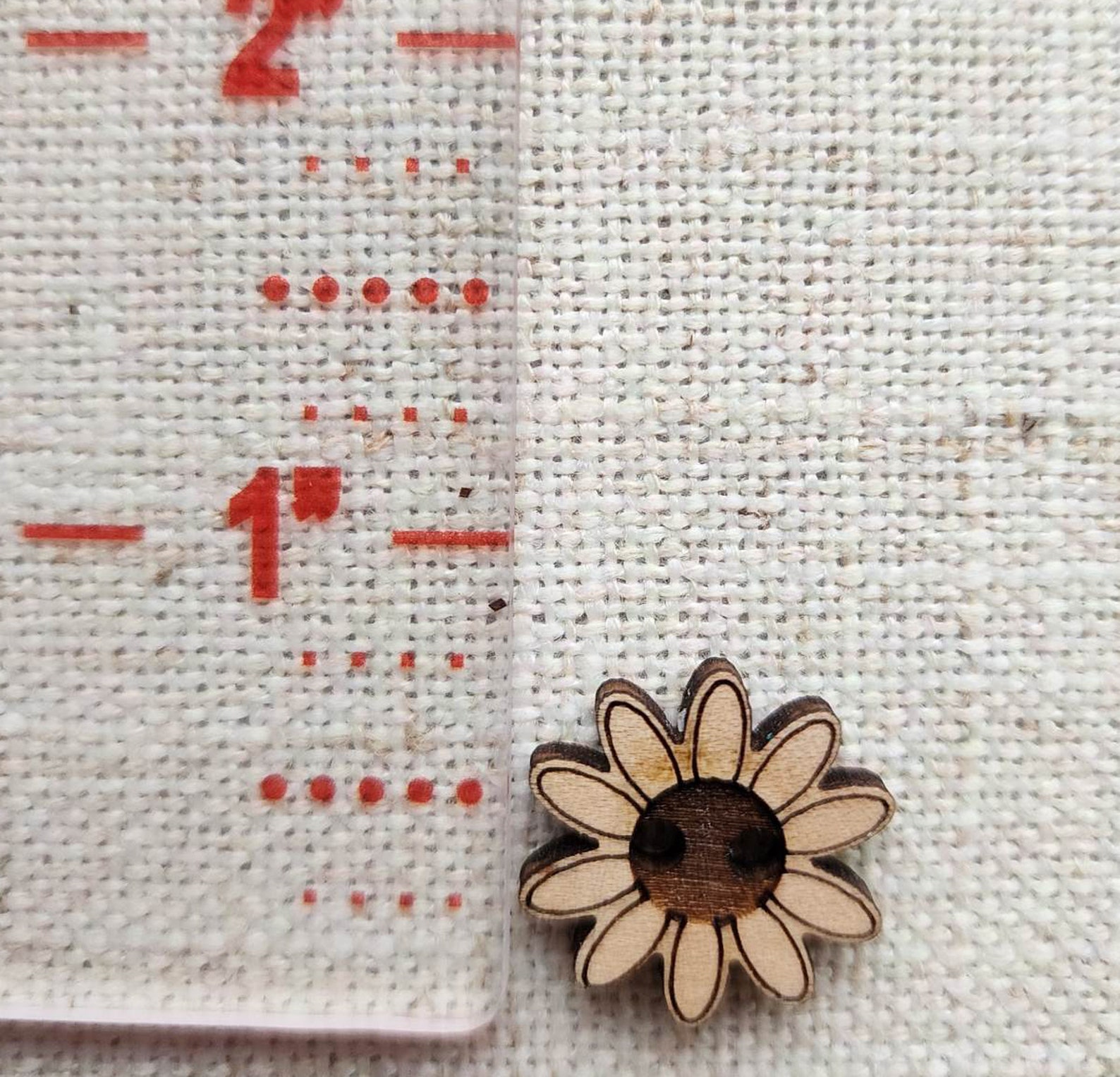 Daisy Buttons, Maple Wood Laser Cut 1 Inch Buttons, Ideal for Your ...