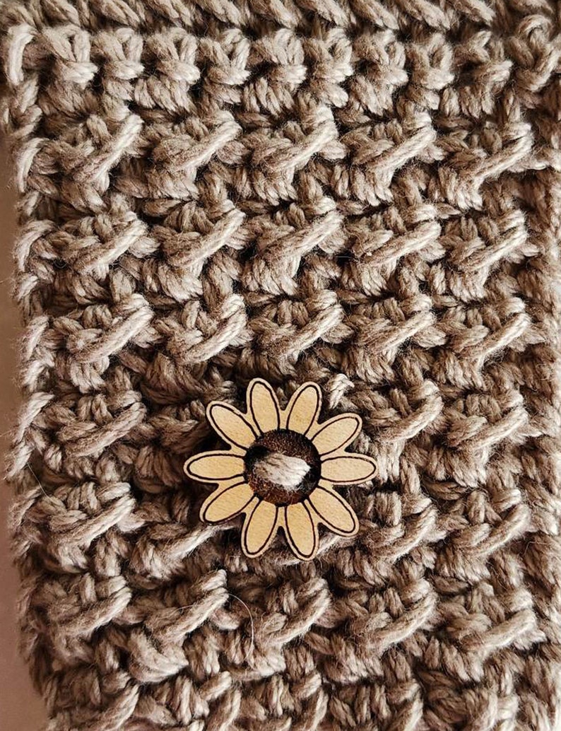 Daisy Buttons, Maple Wood Laser Cut 1 Inch Buttons, Ideal for Your Crochet or Knit Projects - Etsy