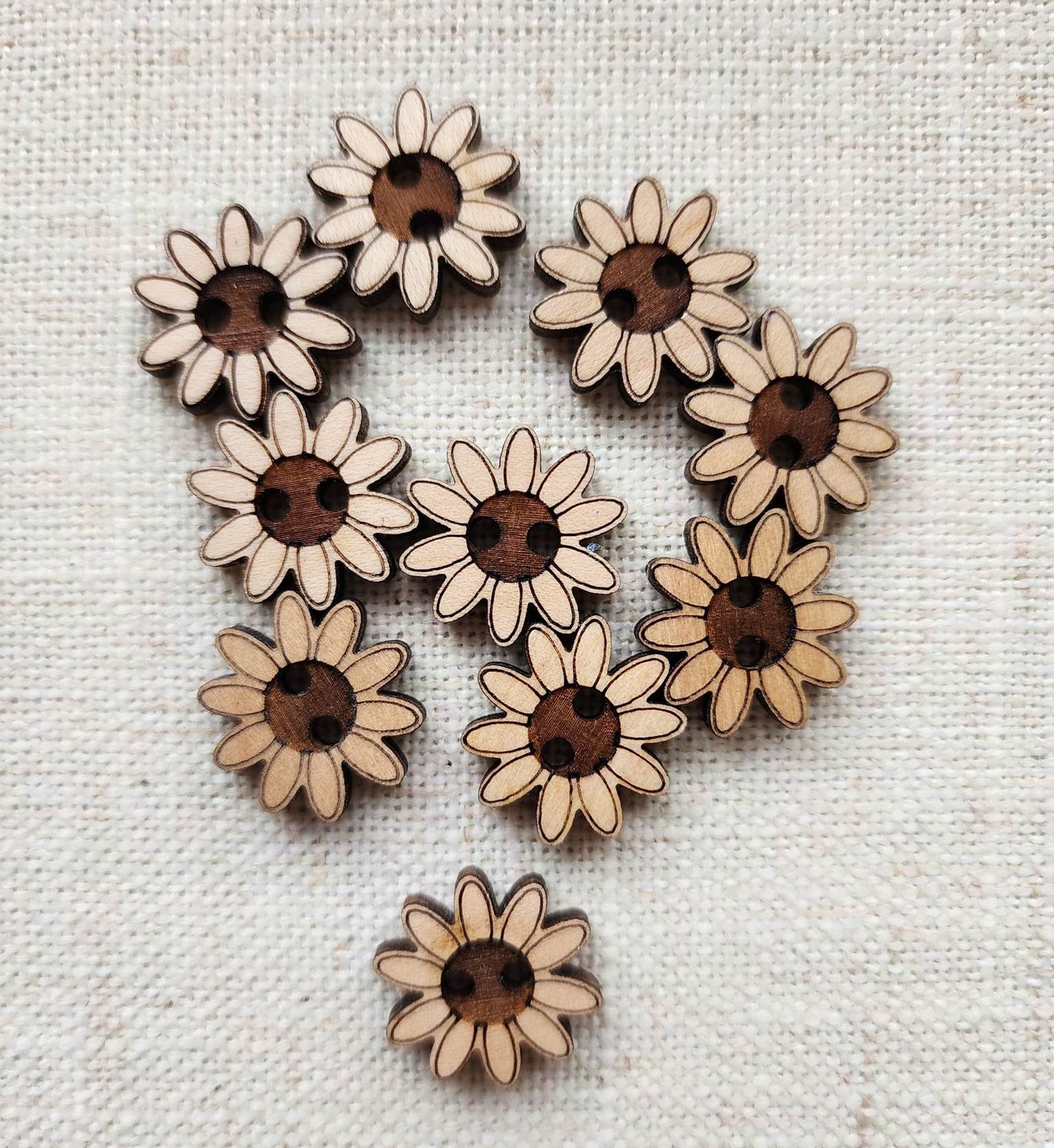 Daisy Buttons, Maple Wood Laser Cut 1 Inch Buttons, Ideal for Your ...