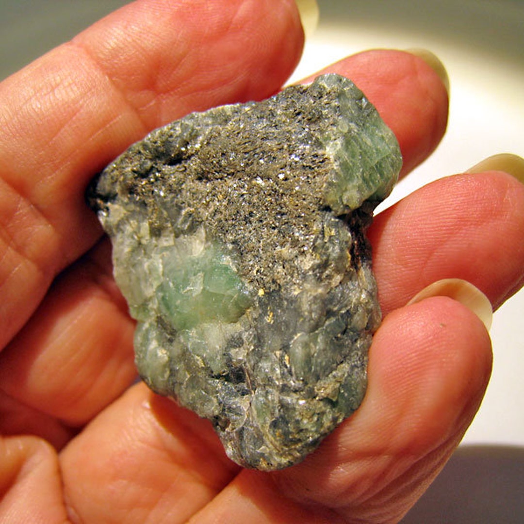 EMERALD Specimen * Emerald Crystals * Healing Stones * Tolpa * Green ...