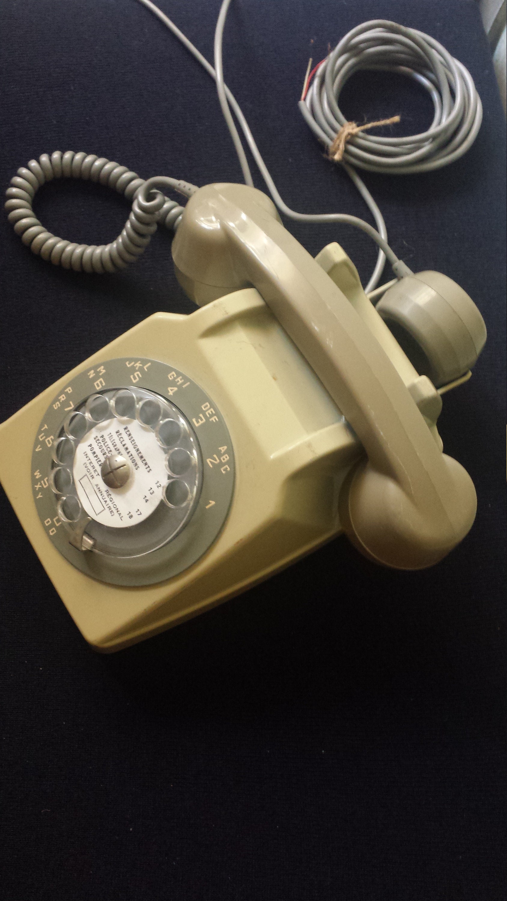 Art & Collectibles Memorabilia Collectibles Desktop dial phone with ...
