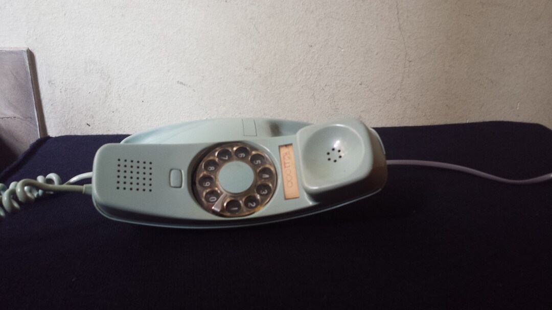 Working Vintage Landline Telephone Manual, Green Rectangular Color ...