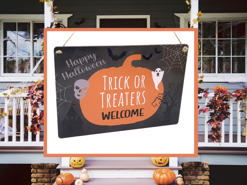 Halloween Trick or Treaters Welcome - Door Plaque | Outdoor Hanging ...