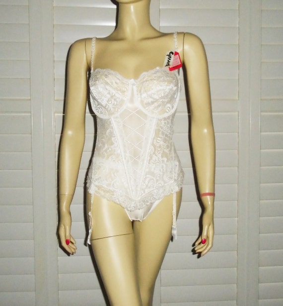 Vintage Corset 80s White Lace Corset With Garters 36d… Gem