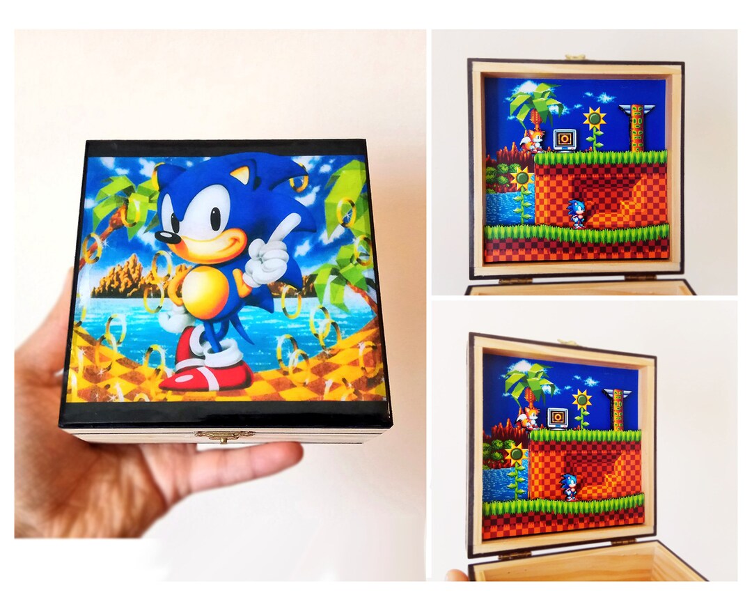 Sonic Wood and Crystal Resin Box, Customizable With Diorama or Engraved ...