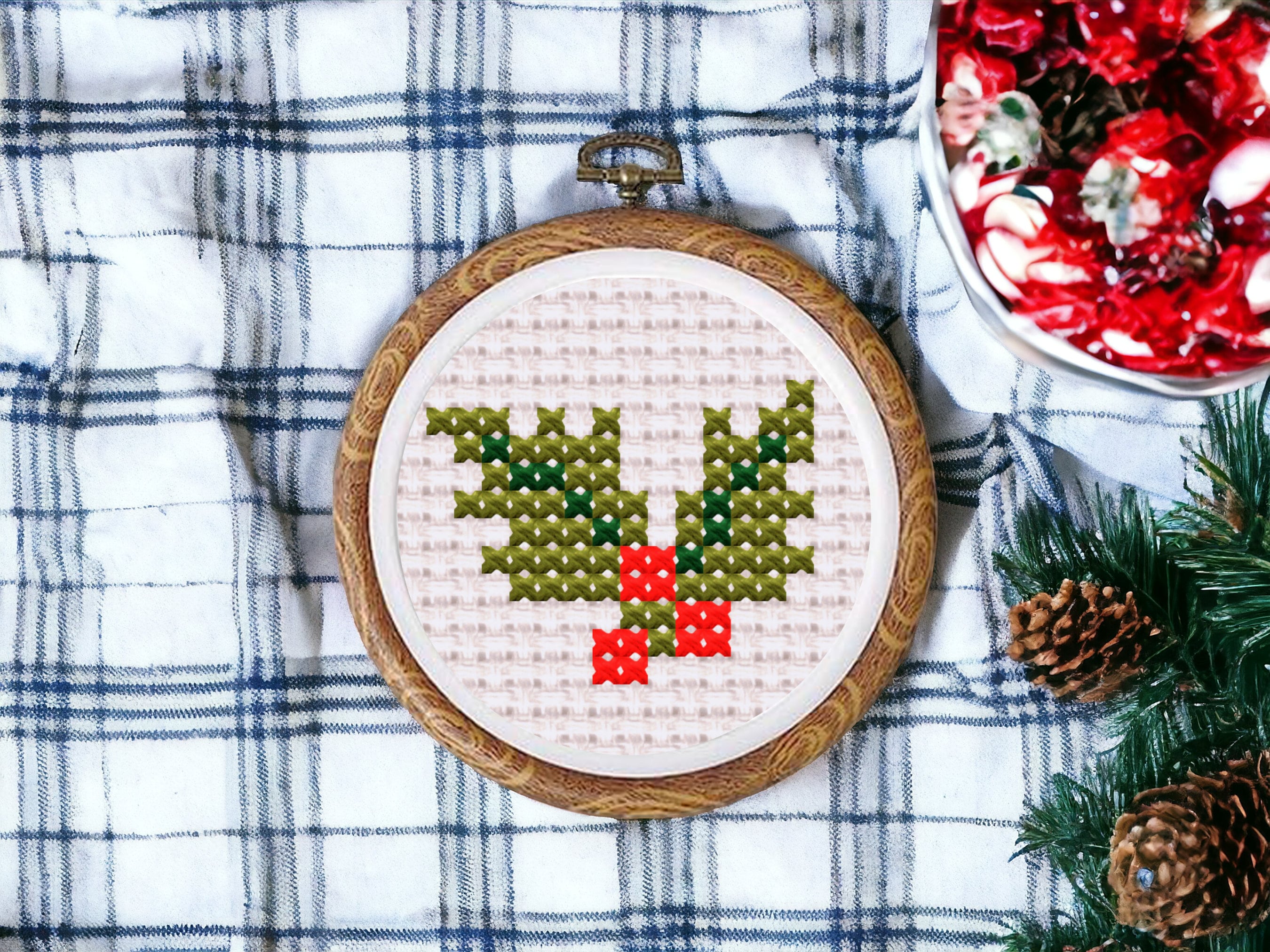 Holly Berry X Stitch Pattern, Modern Cross Stitch, Simple Stitching ...