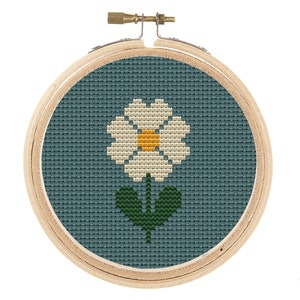 Counted Cross Stitch Daisy Pattern, Easy to Stitch, Perfect for Beginners, Relaxing and Fun ...