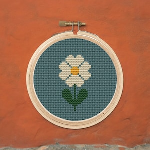 Counted Cross Stitch Daisy Pattern, Easy to Stitch, Perfect for ...