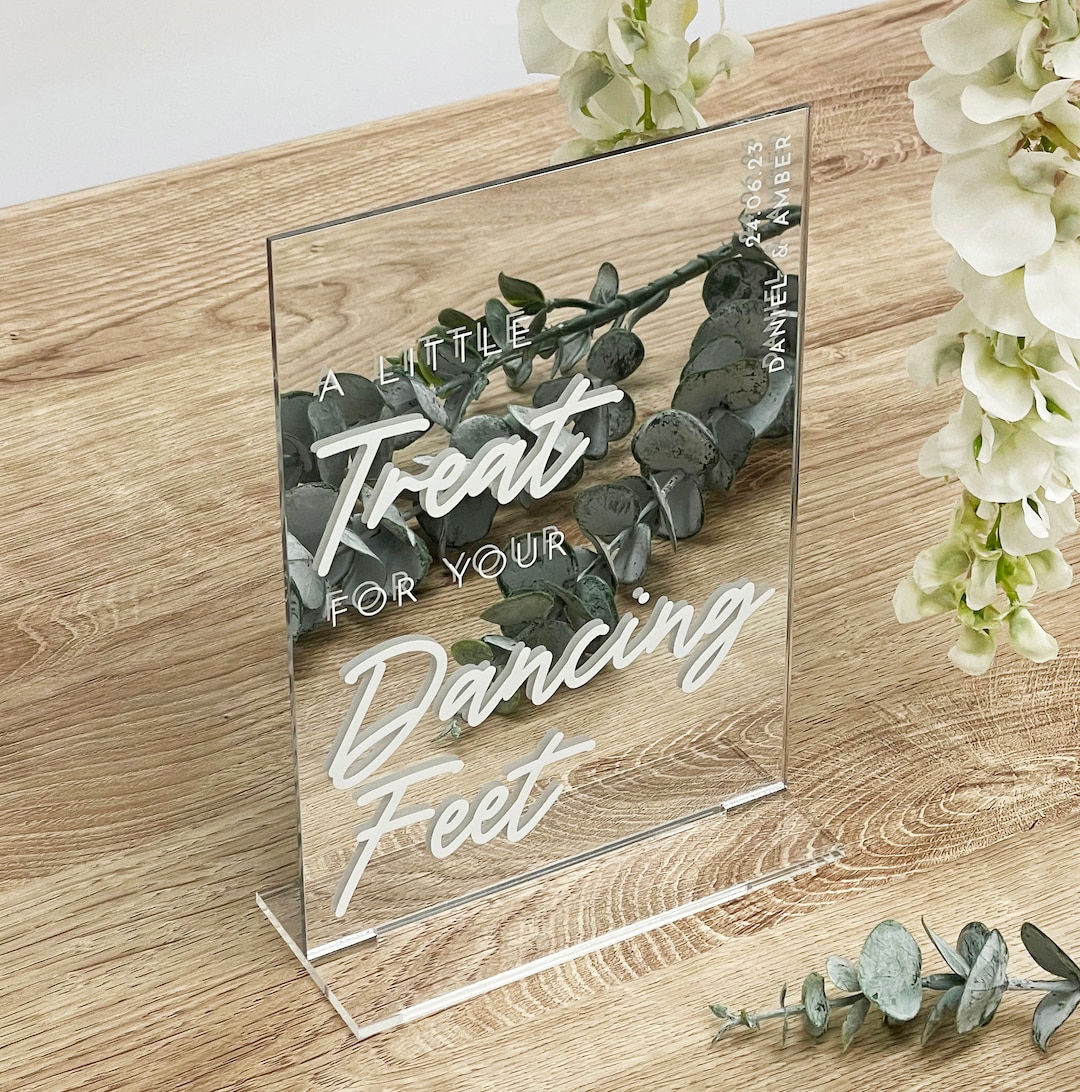 Custom A5 Acrylic Wedding Dancing Feet Sign Flip Flop Sign - Wedding ...
